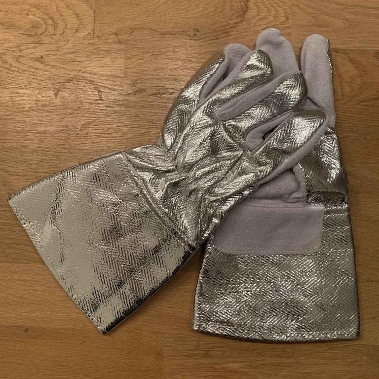 Tempex fire protection gloves - Aviation Gadgets