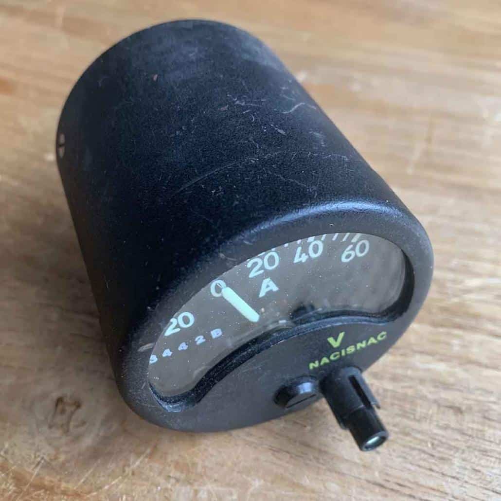 Dual ammeter/voltmeter - Aviation Gadgets