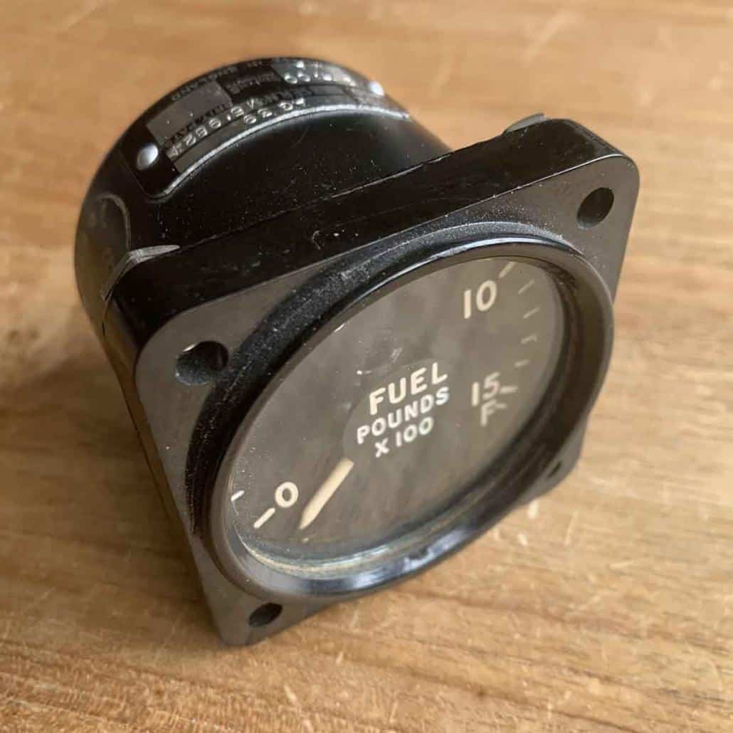 Fuel quantity indicator - Aviation Gadgets