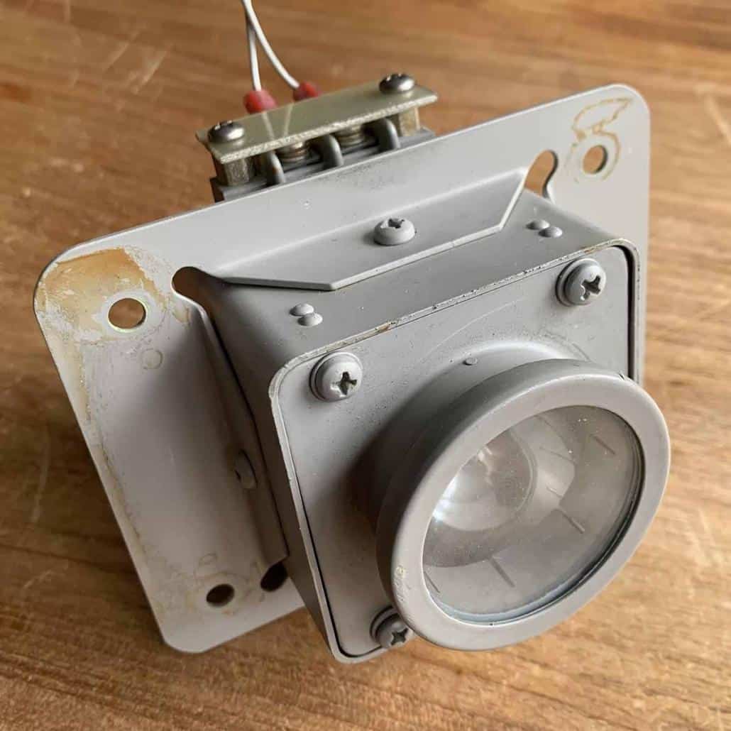 KLM Boeing 747 PH-BFR Grimes emergency light - Aviation Gadgets