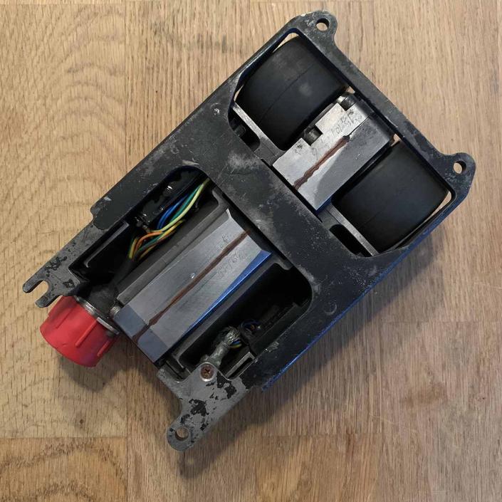 KLM Boeing 747 PH-BFF and PH-BFR power drive unit - Aviation Gadgets