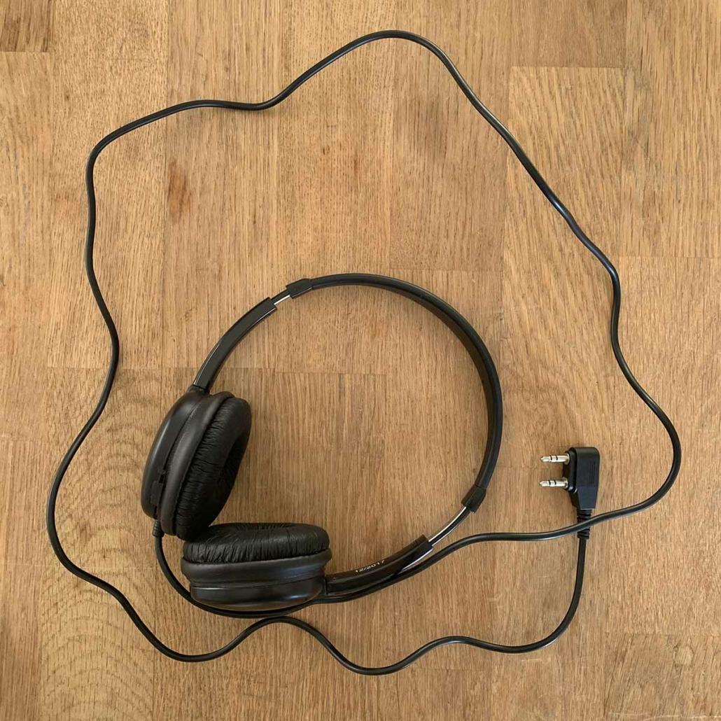 Air Mauritius Airbus A340 noise cancelling headphone - Aviation Gadgets