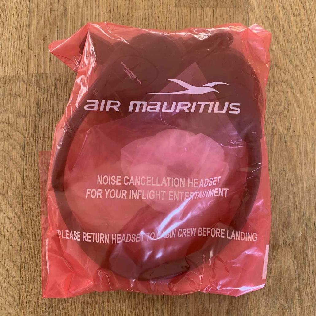 Air Mauritius Airbus A340 noise cancelling headphone - Aviation Gadgets