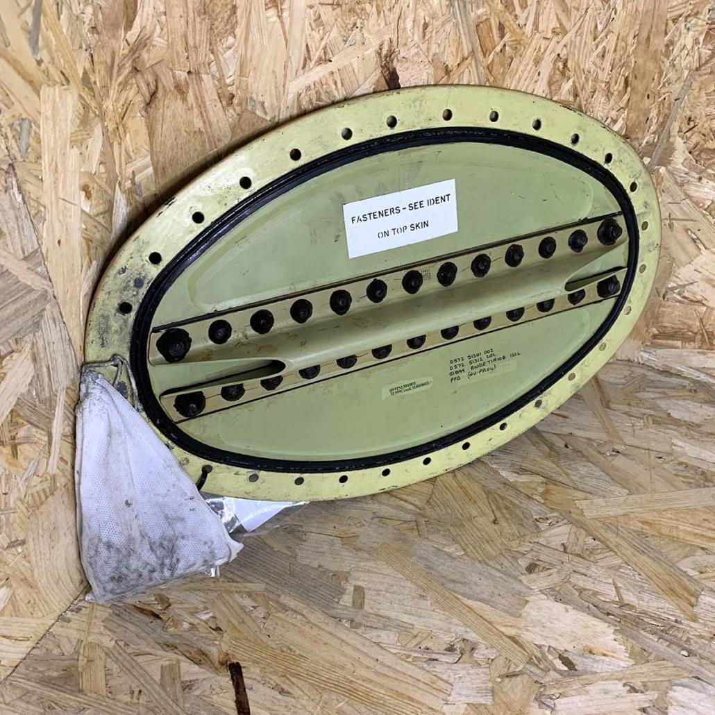 TAM Linhas Aéreas Airbus A319 PT-MZF fuel panel - Aviation Gadgets