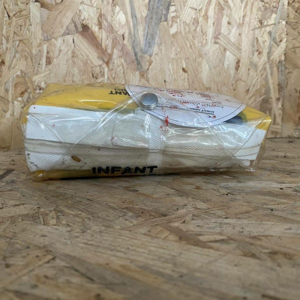 Kuwait Airways life jacket Survitec infant yellow - Aviation Gadgets