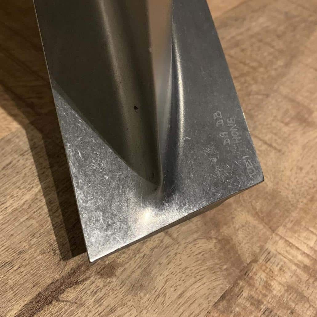 P&W PW4000 fan blade - Aviation Gadgets
