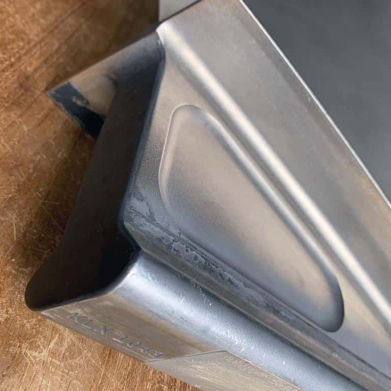 P&W PW4000 fan blade - Aviation Gadgets