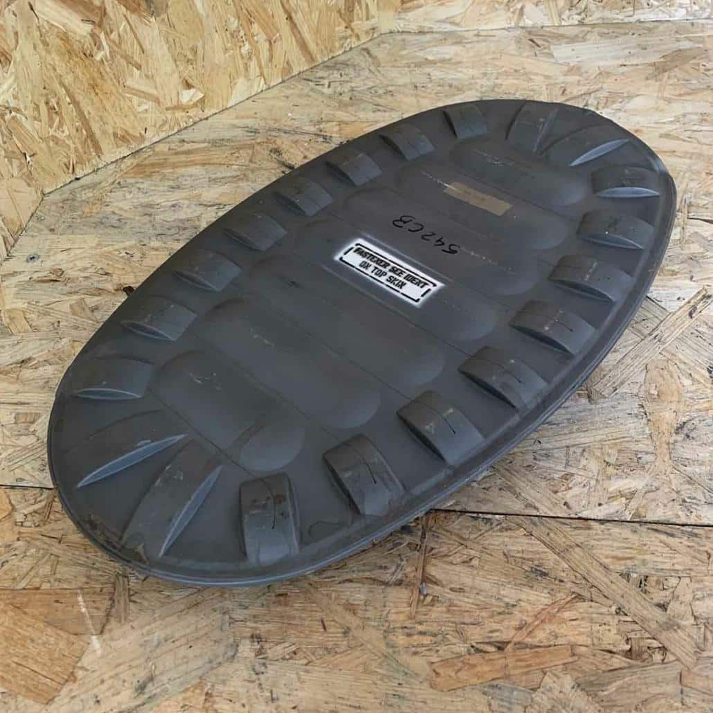 Brussels Airlines Airbus A330 OO-SFZ fuel tank access panel - Aviation ...