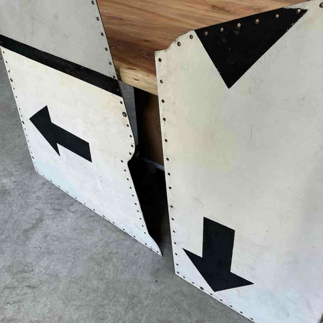 Boeing 737 overwing emergency exit wing panel - Aviation Gadgets