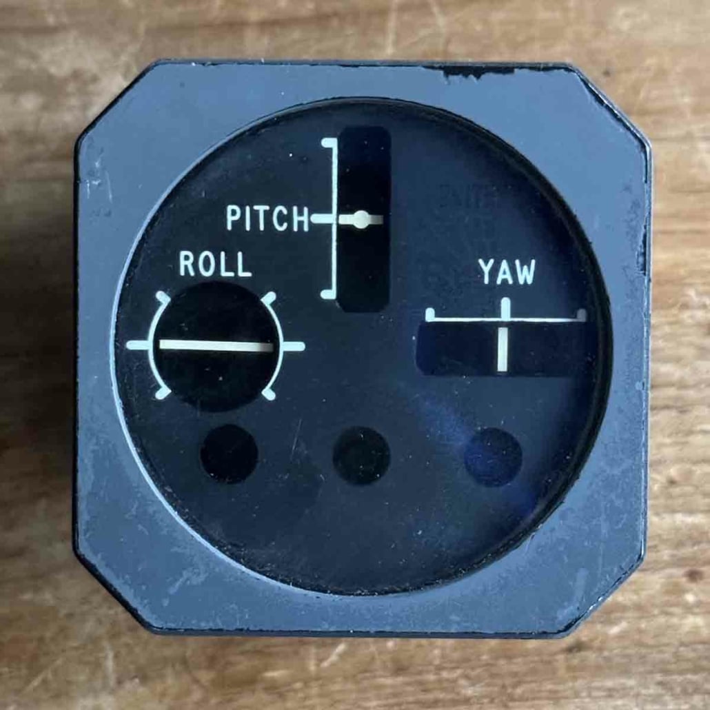 Engage & trim indicator - Aviation Gadgets