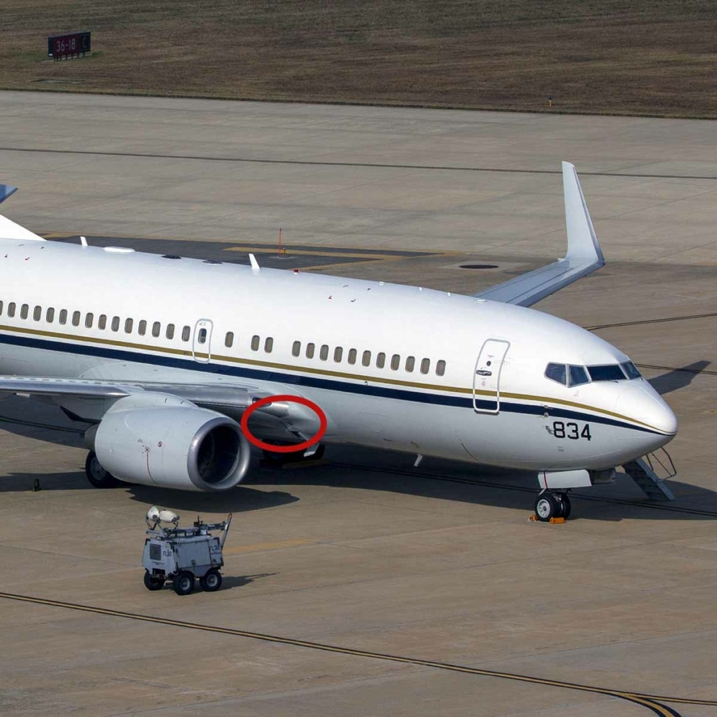 Boeing 737 skin panel - Aviation Gadgets